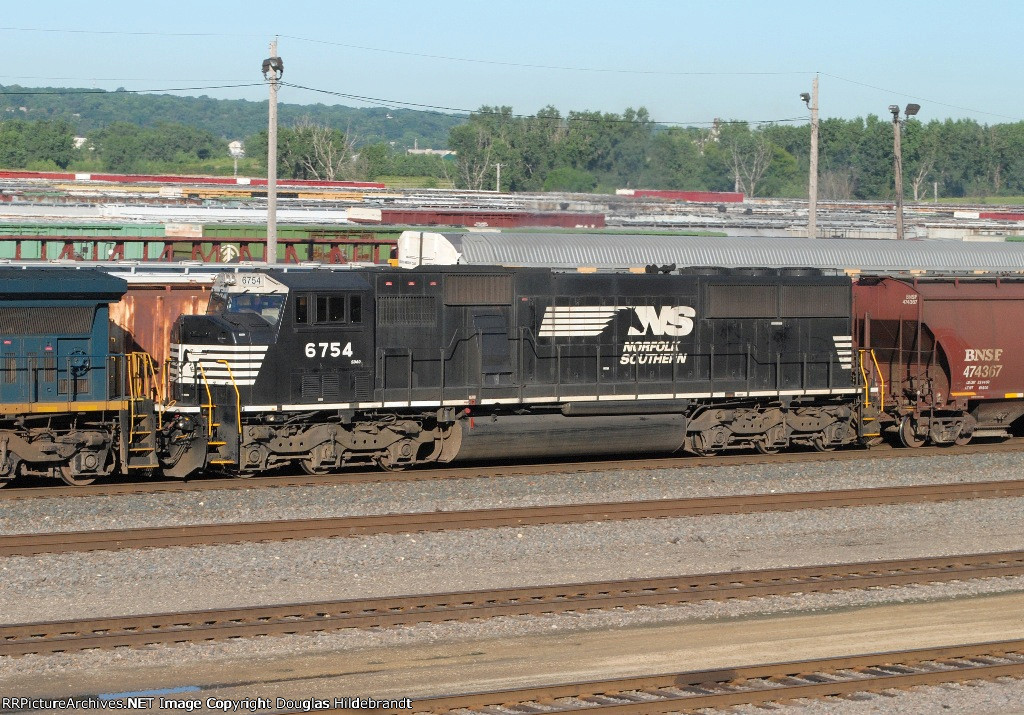 NS 6754